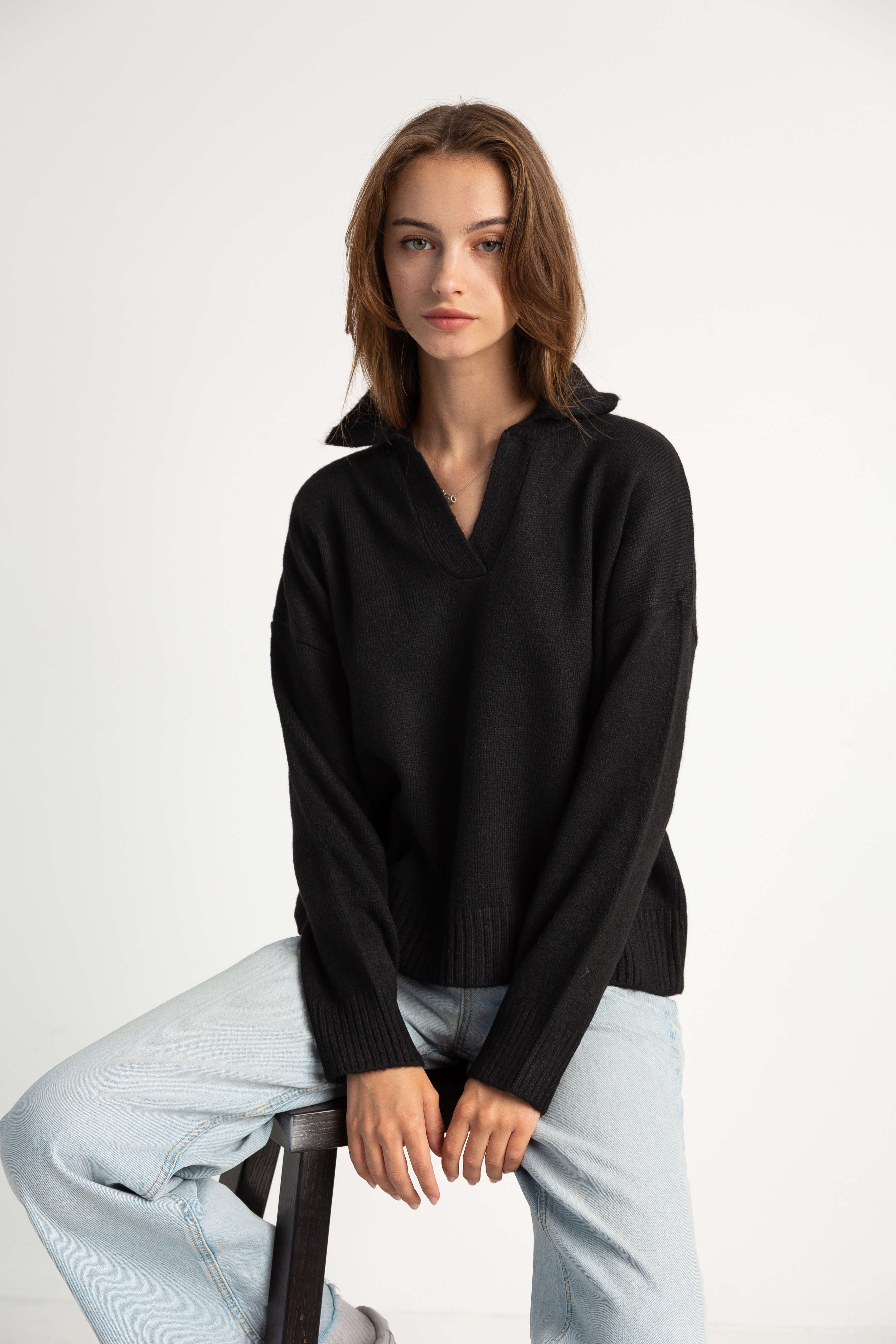 Светр трикотажний oversize з вирізом однотонний KOF-3252 купити в інтернет-магазині Famo.ua